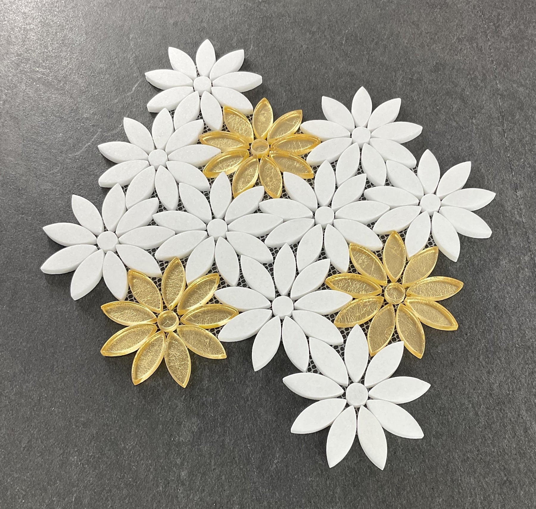 Daisy Marble Pattern– Mosaic Studio Inc