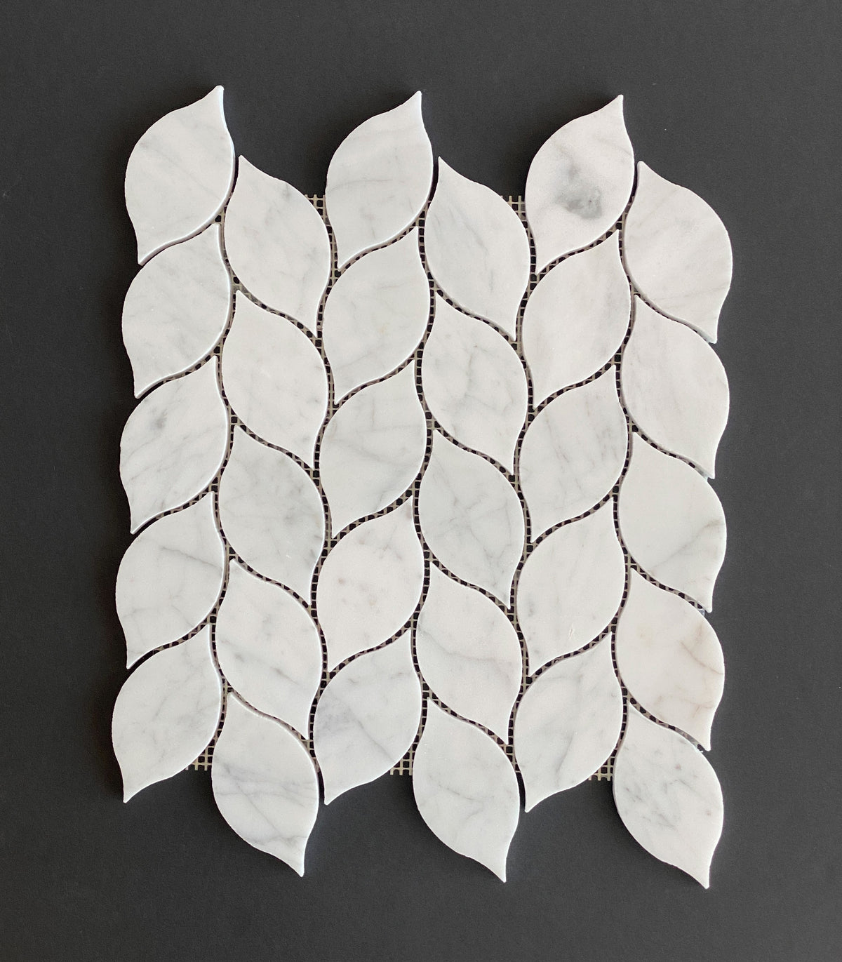 White Carrara Leaf Pattern Marble Mosaic Tiles– Mosaic Studio Inc