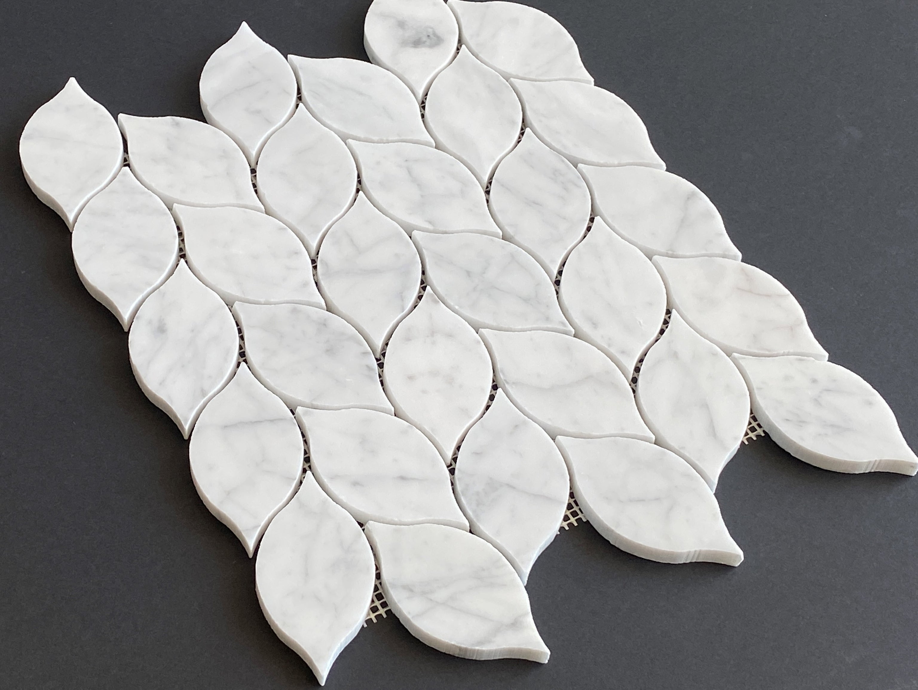 White Carrara Leaf Pattern Marble Mosaic Tiles– Mosaic Studio Inc